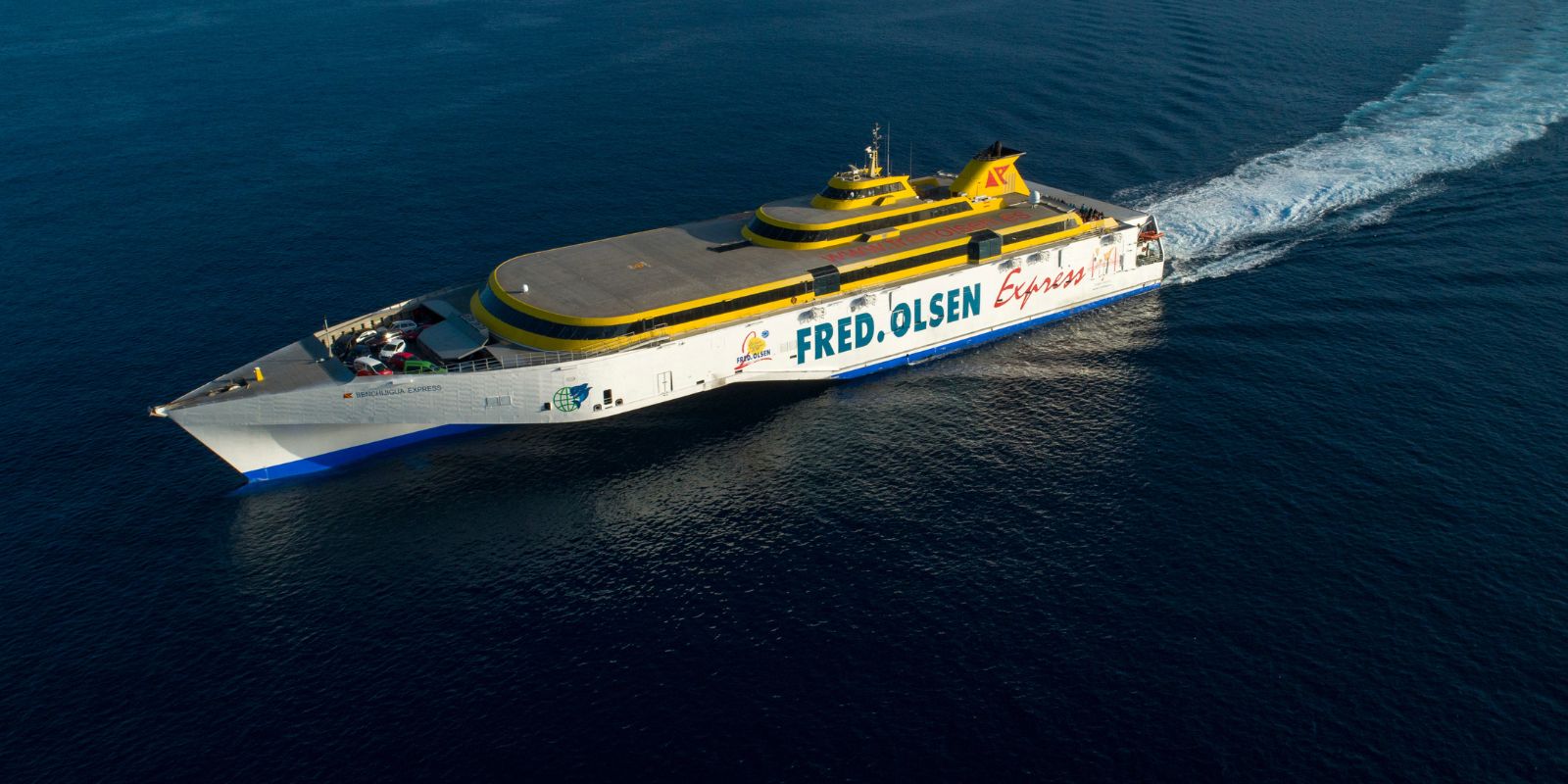 Choose the Benchijigua Express and travel on the world's largest trimaran!
